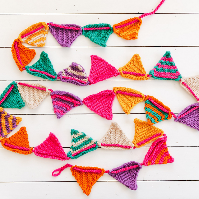 Ravelry: Fancy Flags Bunting pattern by Lauren Aston Designs
