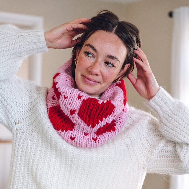 Ravelry: Queen of Hearts Snood pattern by Lauren Aston Designs