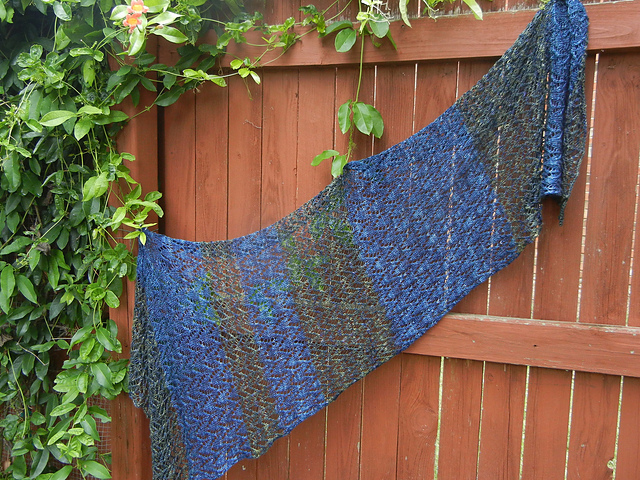 Ravelry: Chicken Feet pattern by Laurie Beardsley