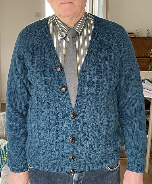 Ravelry: Men's Cardigans 8100 pattern by Hayfield