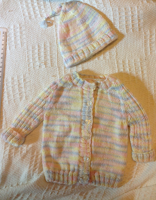 Ravelry: Baby Cardigan, Pants and Hat pattern by Lincraft