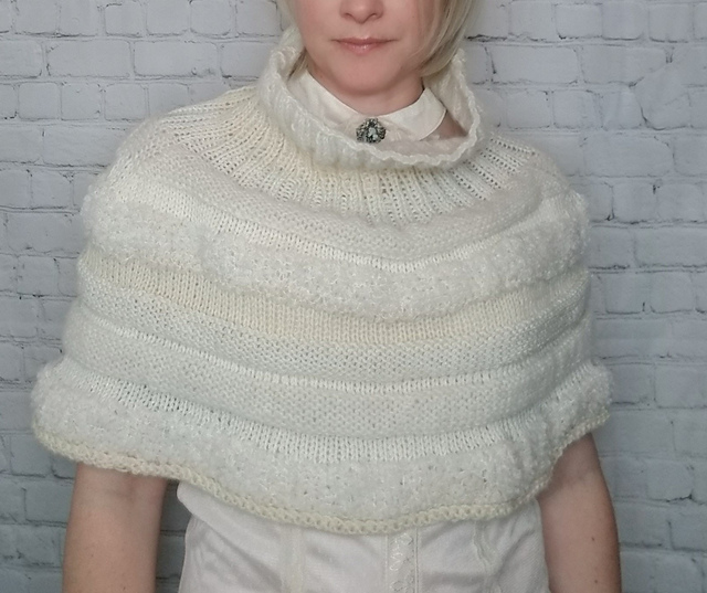Ravelry: Capelet pattern by Lilian Charapich