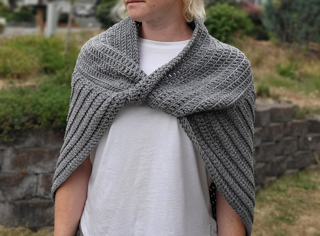 Ravelry: Highlander Shawl pattern by Lilian Charapich