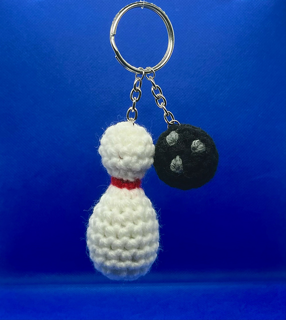 Ravelry: Bowling Pin & Ball Keychain pattern by Margaret Theo