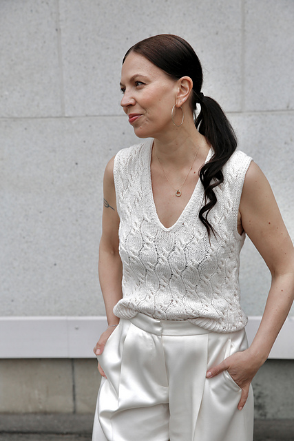 Ravelry: Serene V Top pattern by Leeni Hoimela Urban Knit