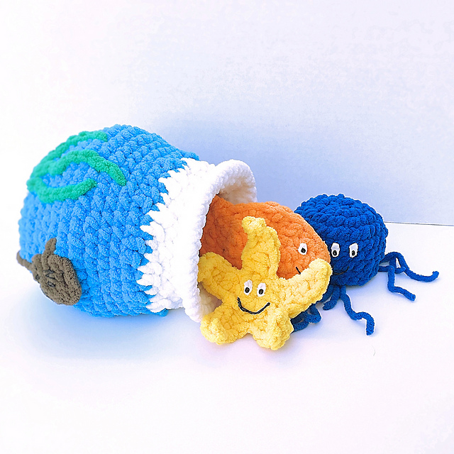 Ravelry: Stuff and Spill Fish Bowl pattern by Megan Meyer