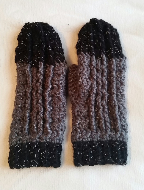 Ravelry: Flip Top Mittens pattern by Randy Cavaliere
