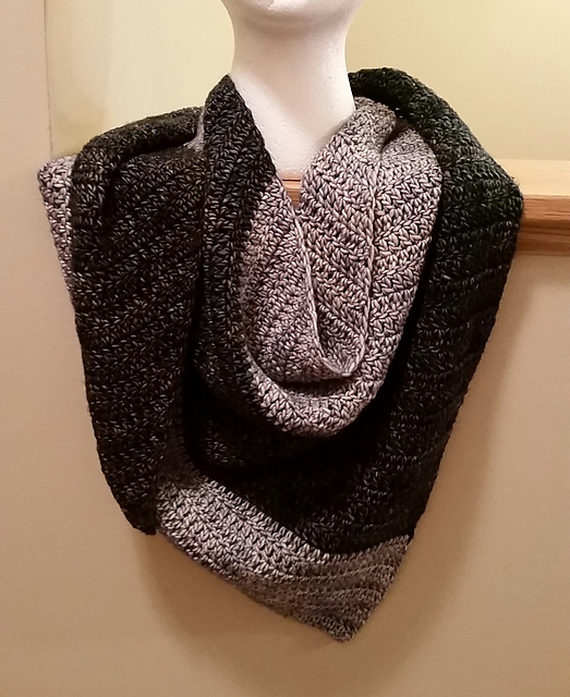 Ravelry: LeighBlack's Two Tone Blue Shawl