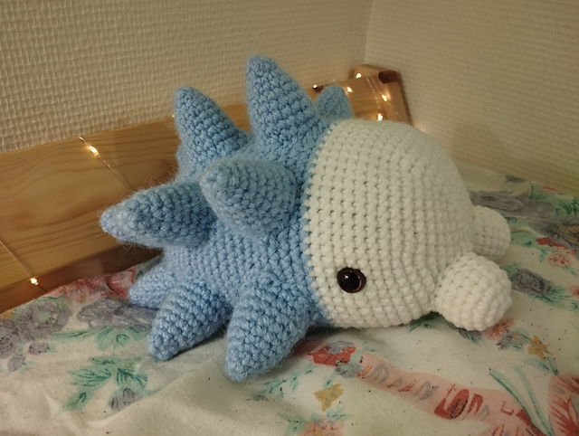 Ravelry: Snom pattern by Lee Sartori