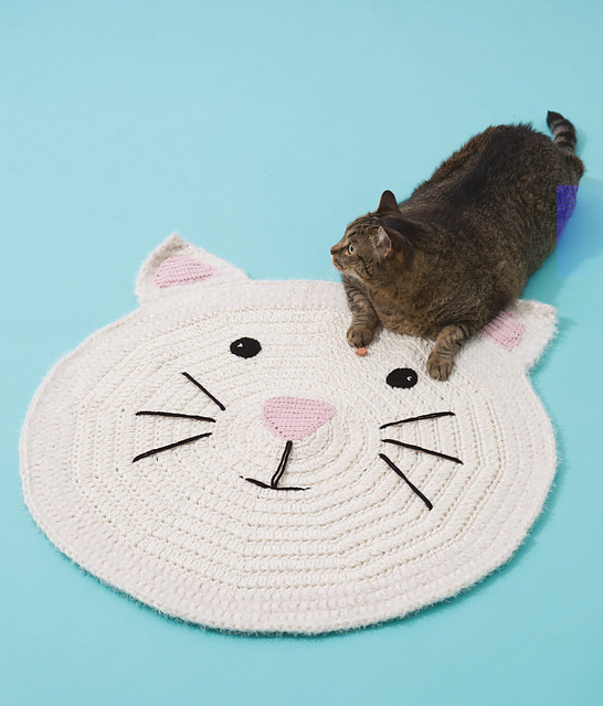 Ravelry: Iva the Cat Rug pattern by Kristi Simpson