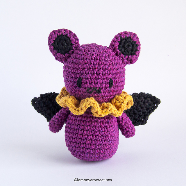 Ravelry: Halloween Bat pattern by Lemon Yarn Creations