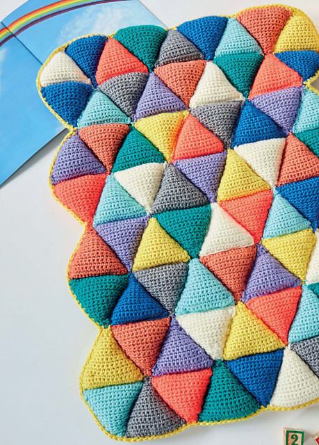 Ravelry: Bermuda Triangle Baby Quilt pattern by Samanta Fornino