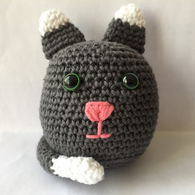 Ravelry: Little cat pattern by Lene Rasmussen