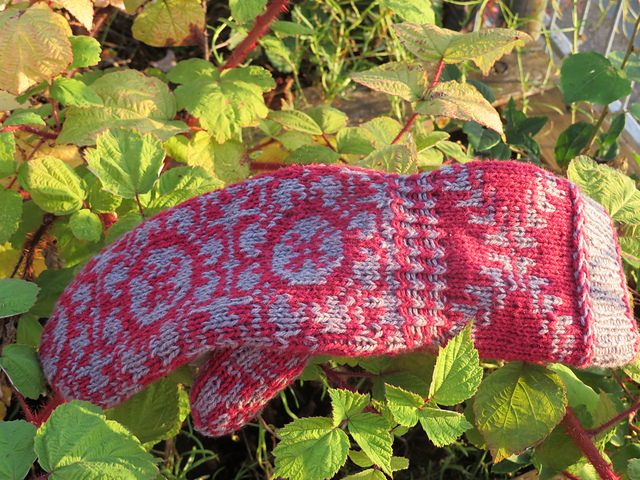 Ravelry: Norwegian Rose Mittens pattern by Helene Schroeder