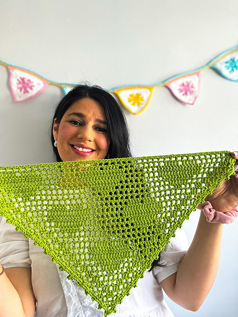 Ravelry: Love Hearts Bandana pattern by Leonela Cevallos