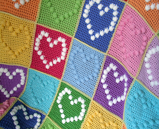Ravelry: Bobble Heart pattern by Leonie Morgan