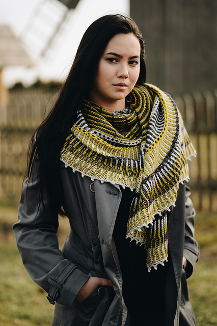 Ravelry: Ammon pattern by Julie Knits in Paris