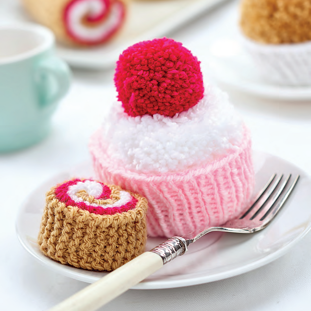 Ravelry: Knitted Cakes pattern by Susie Johns