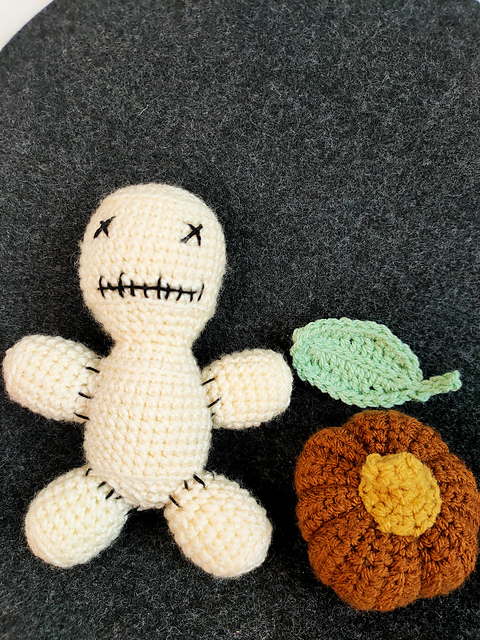 Ravelry: Cute voodoo doll pattern by Lexie Warren