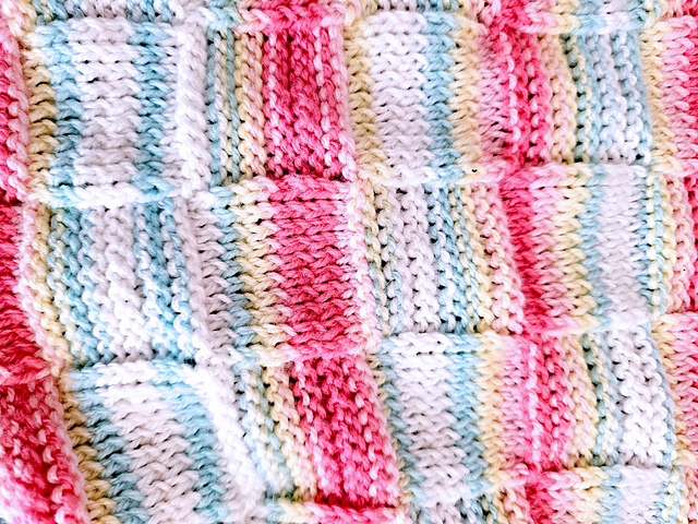 Ravelry: LezlieLR's Checkerboard Baby Blanket