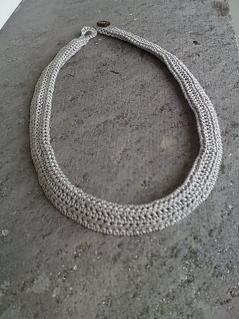 Ravelry: Crochet-texture necklace pattern by Lia Govers