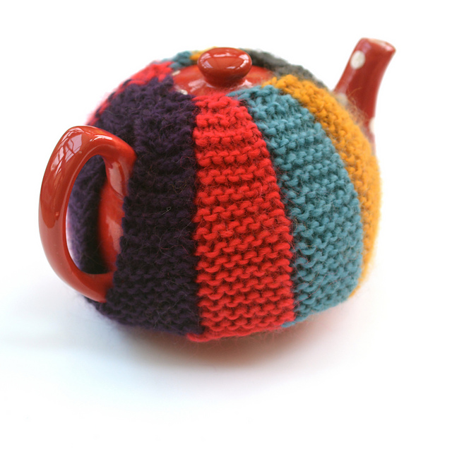 Ravelry: Katie Tea Cosy pattern by Libby Summers