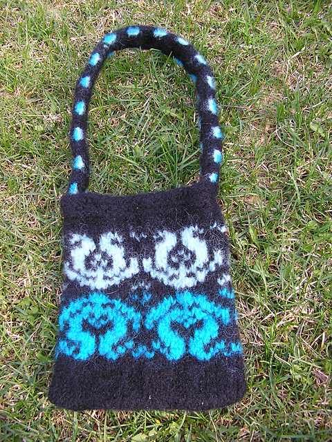 Ravelry: 4A Veske pattern by Rauma Designs