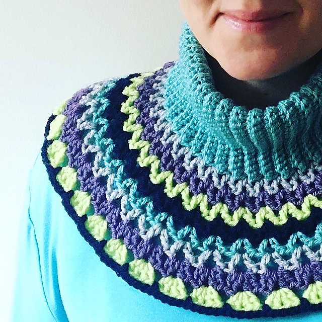 Ravelry: MagiCowl Neck Warmer pattern by Lillia Seren