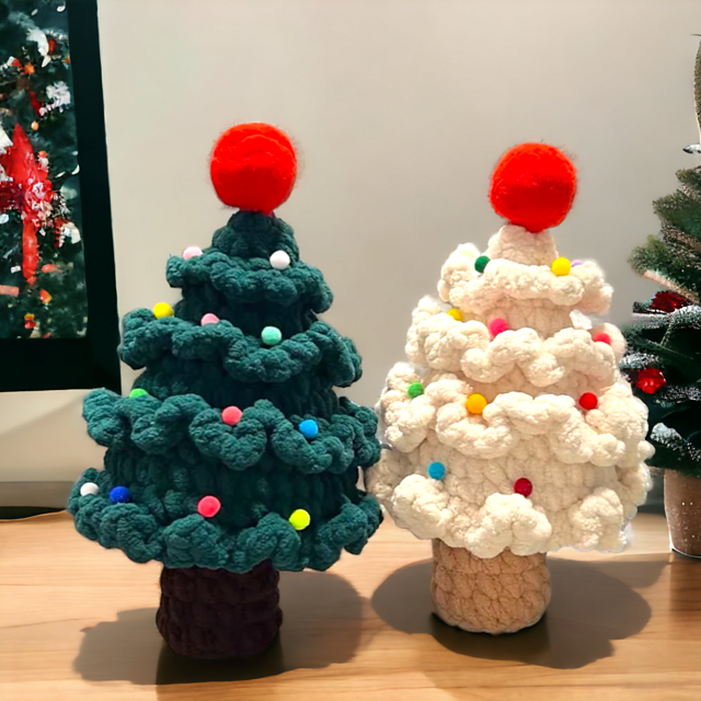 Ravelry: Plushy Christmas Tree pattern by Emily Dang