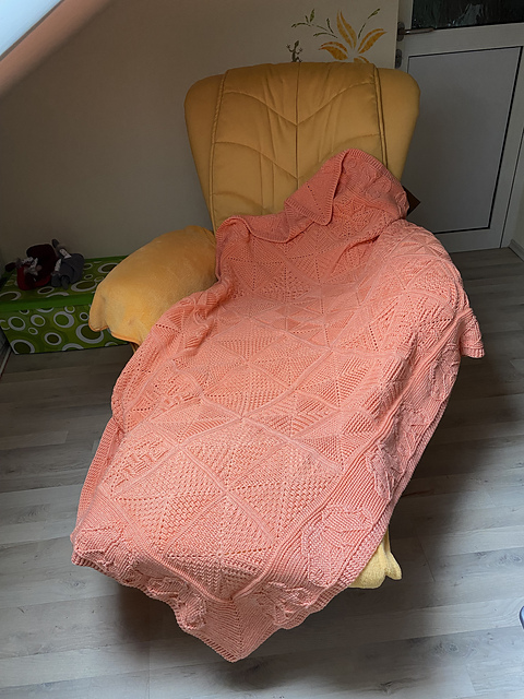 Ravelry: Patchworkdecke Morphy pattern by Yvonne Albrecht