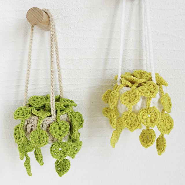 Ravelry: Tiny Pothos Monstera pattern by Lily's Lyric