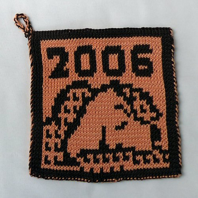 Ravelry: Dog Potholder 1 - Chinese Zodiac Dog - Hund pattern by Lina Wolf