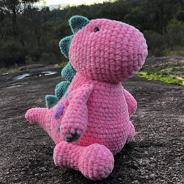Ravelry: LindaDavie's 'Pickle' the Dinosaur, 'Pickled Pink' and 'Cousin ...