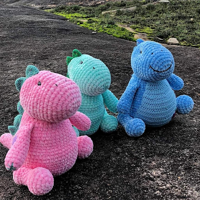 Ravelry: LindaDavie's 'Pickle' the Dinosaur, 'Pickled Pink' and 'Cousin ...