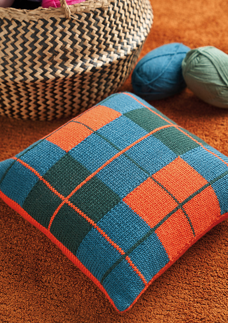 Ravelry: Check It Cushion pattern by Chloe Thurlow