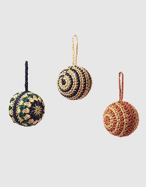 Ravelry: Christmas Baubles pattern by Wool and the Gang
