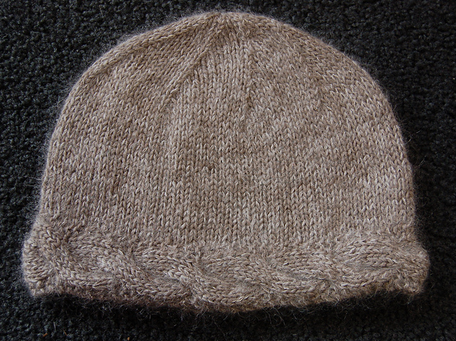 Ravelry: Cable Trimmed Toque pattern by Linda's Craftique