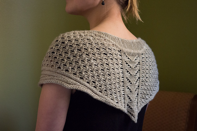 Ravelry: Falcon Wings pattern by Linette Grayum