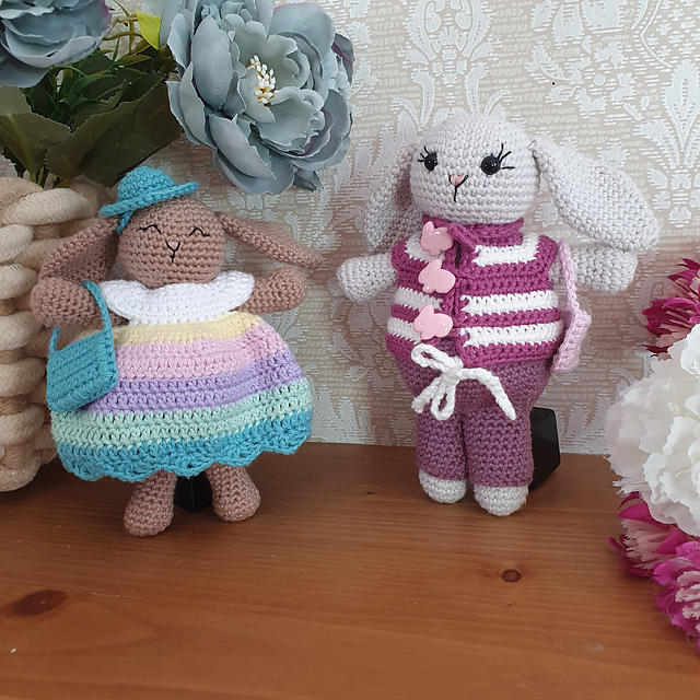 Ravelry: Chloe and Cooper Bunny pattern by Linn Krusing