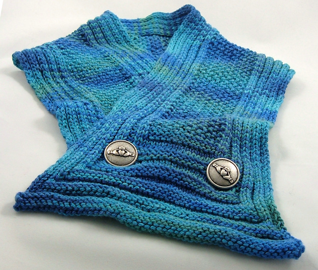 Ravelry: Swoop Neckwarmer pattern by Carol Lindquist