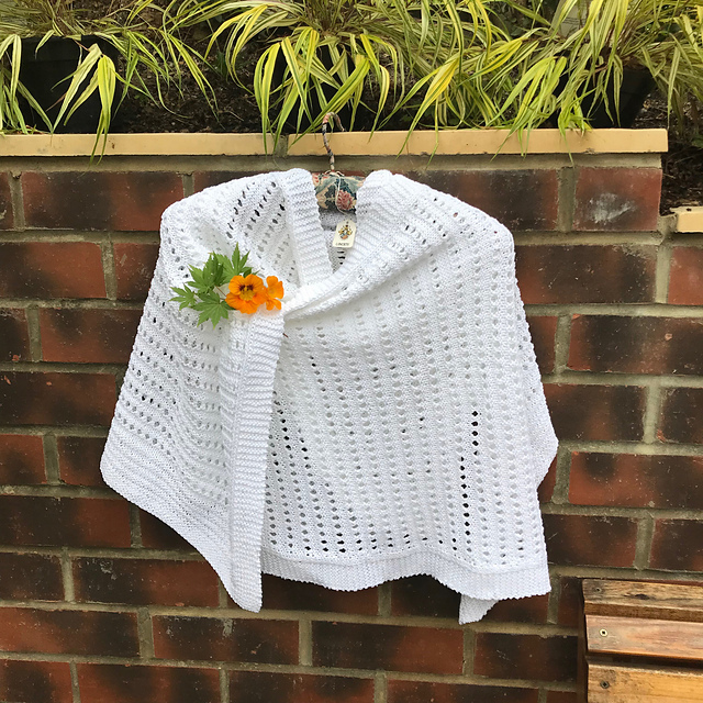 Ravelry: Perivale Wrap pattern by Lisa Featherstone