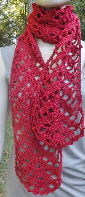 Ravelry: Seventeen Beauty Queen pattern by Lisa Gentry
