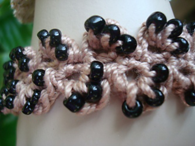 Ravelry: Beaded Shells pattern by Lisa Gentry