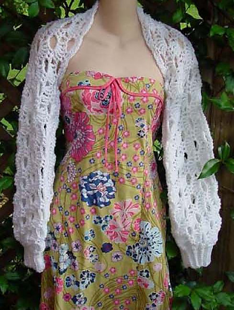 Ravelry: Shelly Shrug pattern by Lisa Gentry