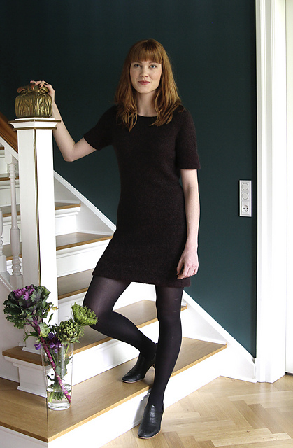 Ravelry: 9:15 pattern by Lisa Renner