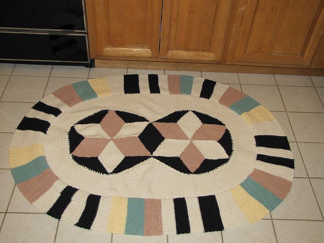 Ravelry: Desert Star Rug pattern by Lion Brand Yarn