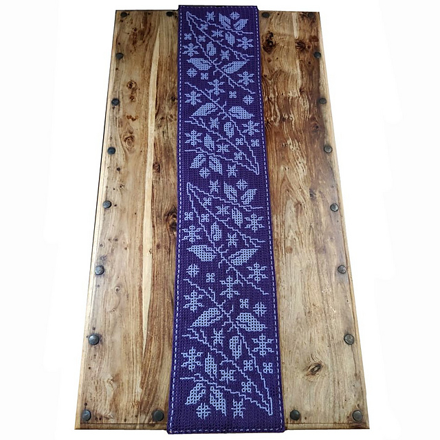 Ravelry: Autumn Leaves Table Runner LFC pattern by Lissa Conley Designs ...