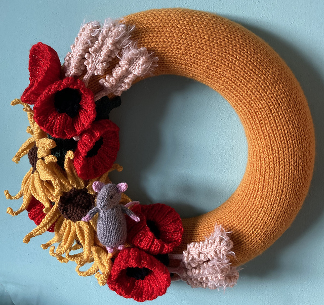 Ravelry: Harvest Festival fall wreath pattern by fran Low