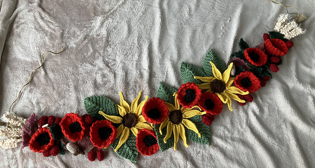 Ravelry: Autumn wedding swag pattern by fran Low