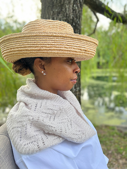 Ravelry: Marais Cowl pattern by Cheryl Toy